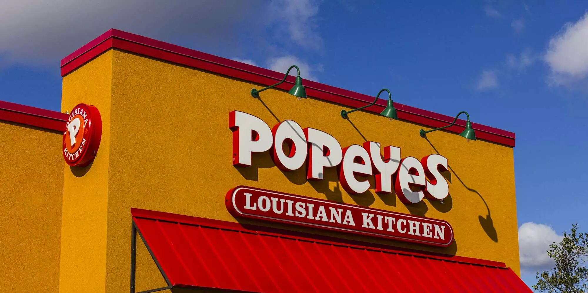 Popeyes выдаліў са свайго меню як каджунскі рыс, так і зялёную фасолю