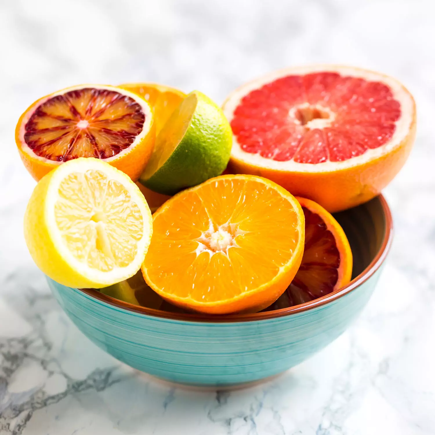 一碗柑橘类水果