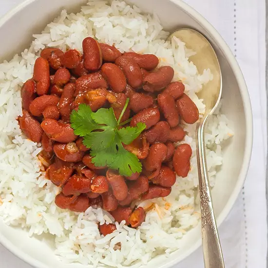 Después de 800 años, el arroz, los frijoles y el maíz ahora están bien para la Pascua