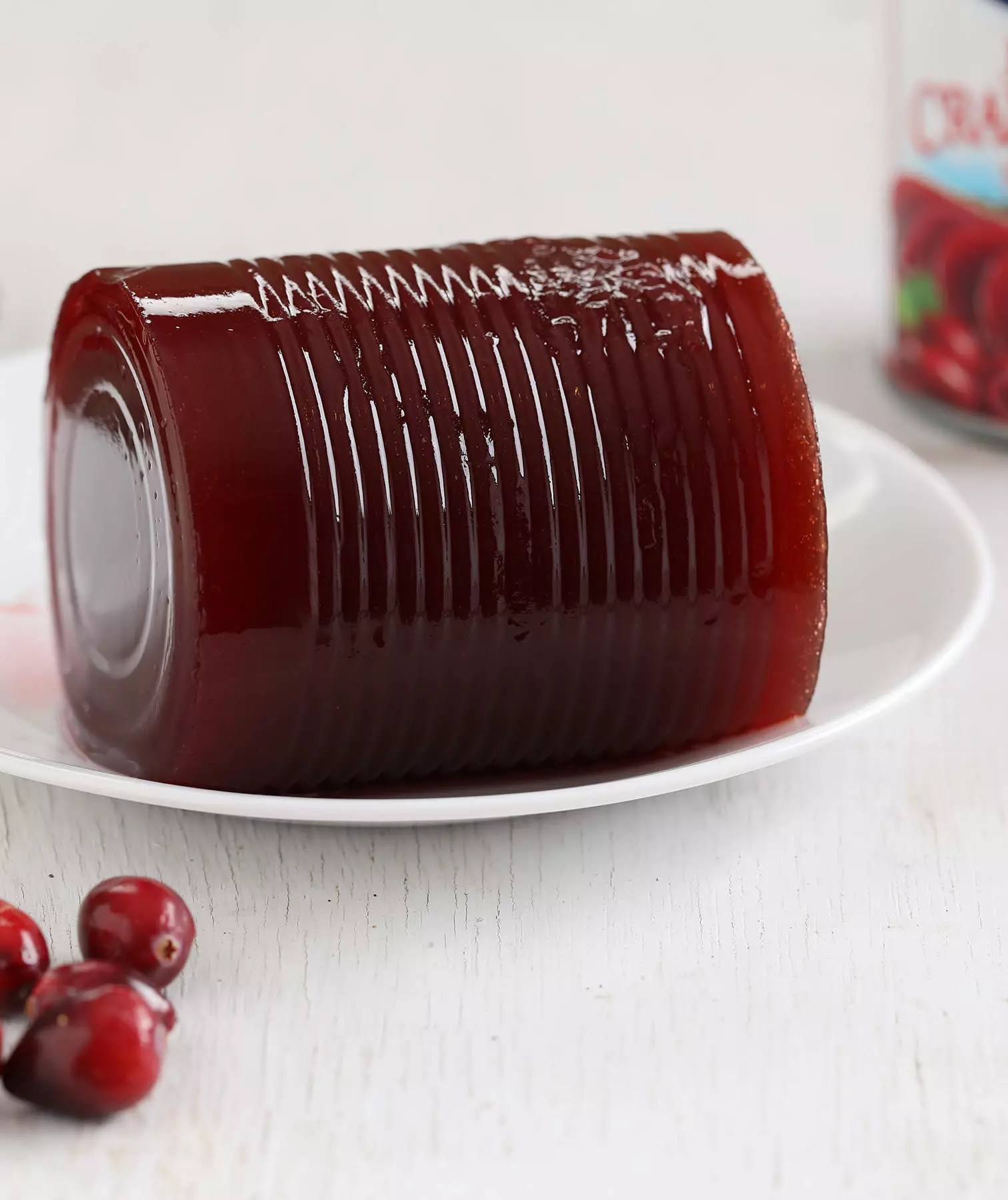 Zvinoshamisa Chokwadi Iwe Unogona Kusaziva Nezve Canned Cranberry Sauce