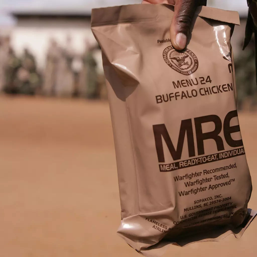 MRES FWX తినడానికి సైనికులు చెల్లించబడతారు