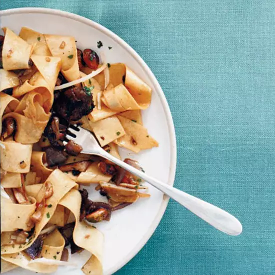 Pappardelle bi Porcini û Pistachios