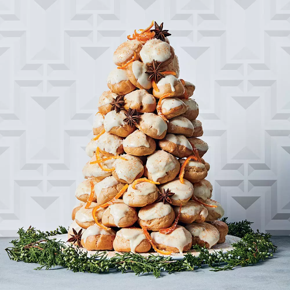 Orange-Anise Croquembouche ជាមួយសូកូឡាពណ៌ស