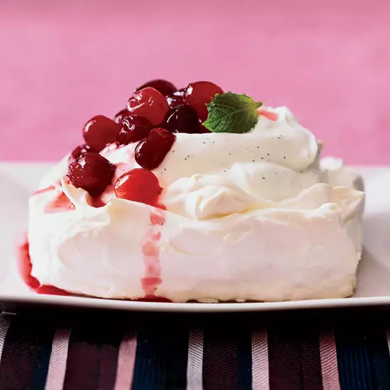 Cranberry និងពណ៌ទឹកក្រូច Pavlovas