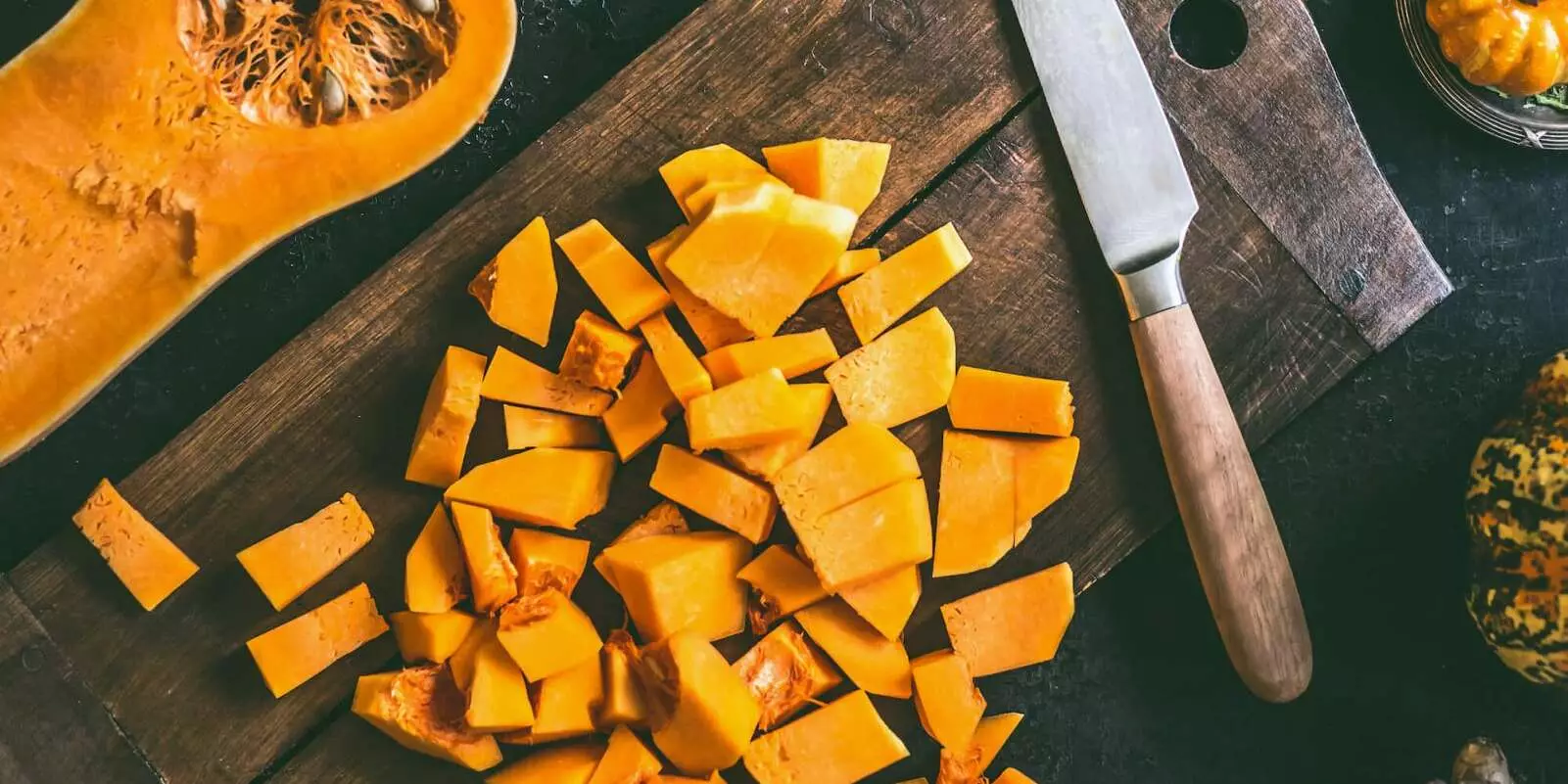 Sispann goumen pou kale Butternut Squash epi eseye metòd senp sa a olye de sa