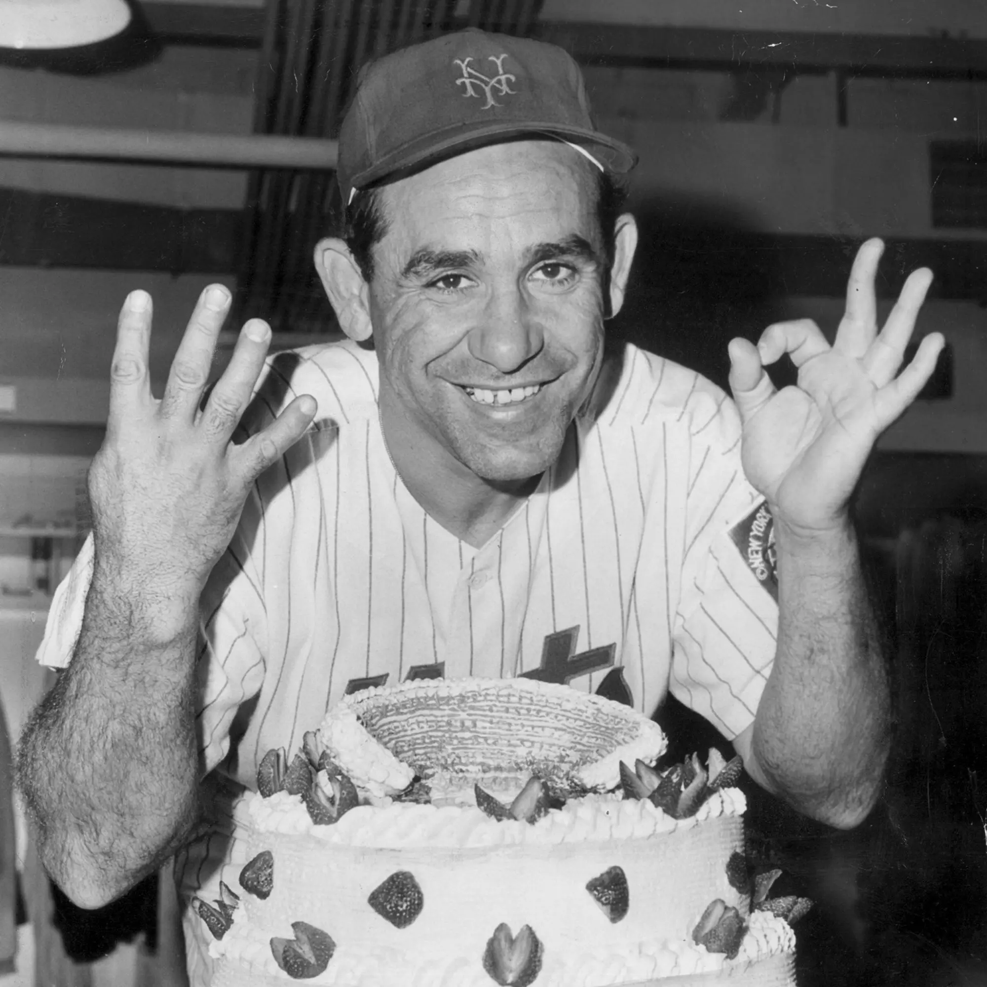 Sleachta BIA FWX YOGI BERRA