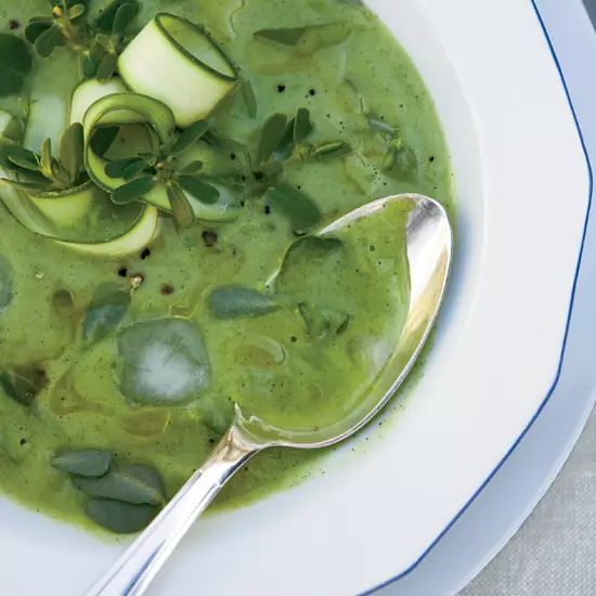 Gekoelde Zucchini Soup mei Purslane