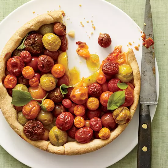 Базилик менен Cherry Tomato Tart