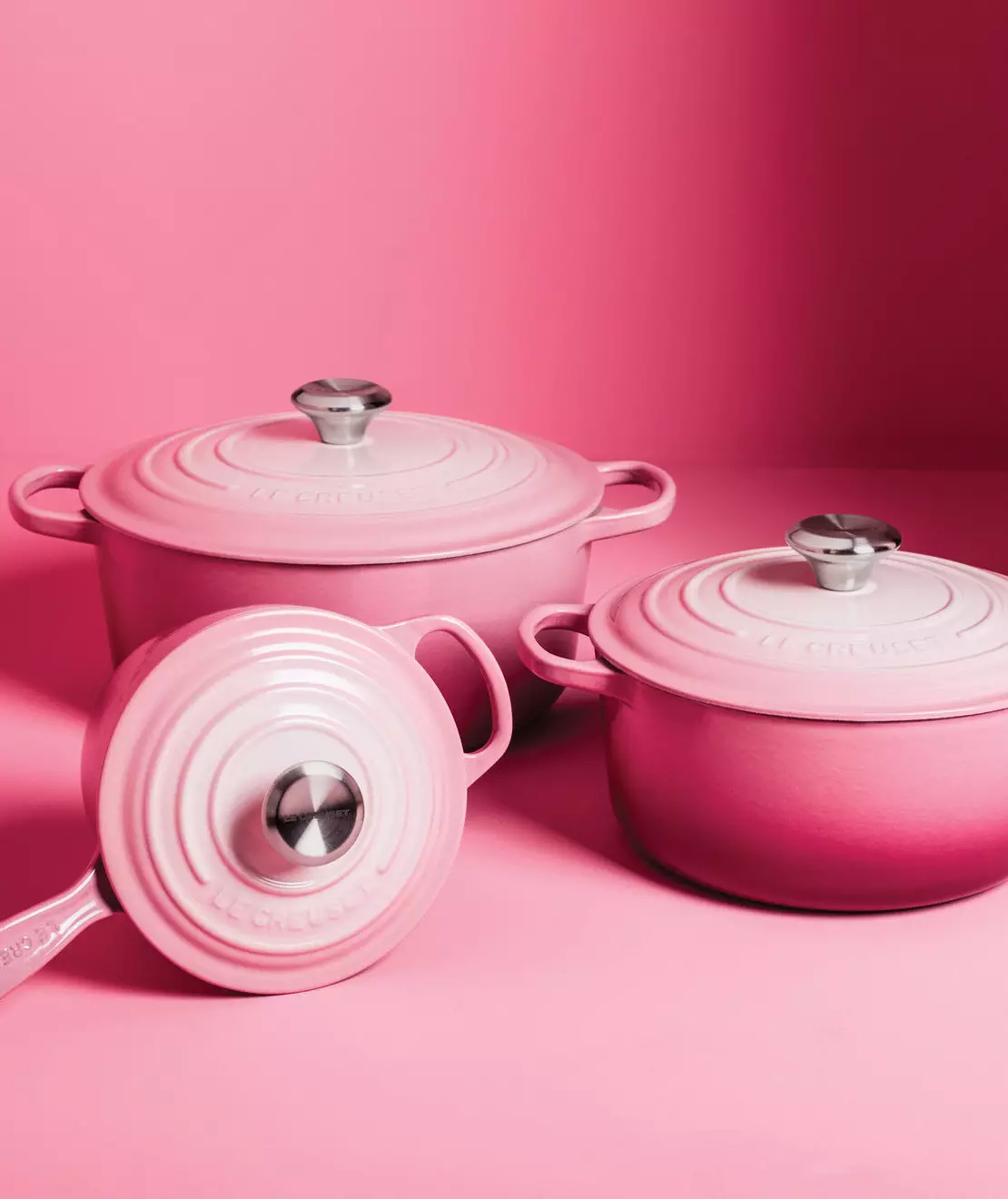 Peb tsis tau xav tias Le Creuset tuaj yeem tau txais Trendier dua Millennial Pink-Txog qhov no