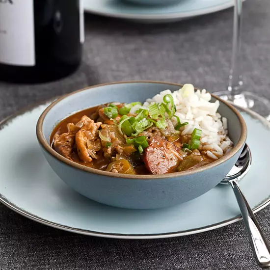 Gumbo s piščancem in okra