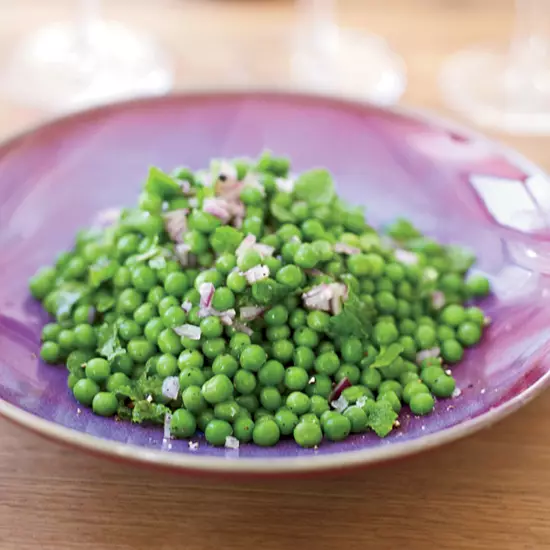 Guisantes primaverales con menta