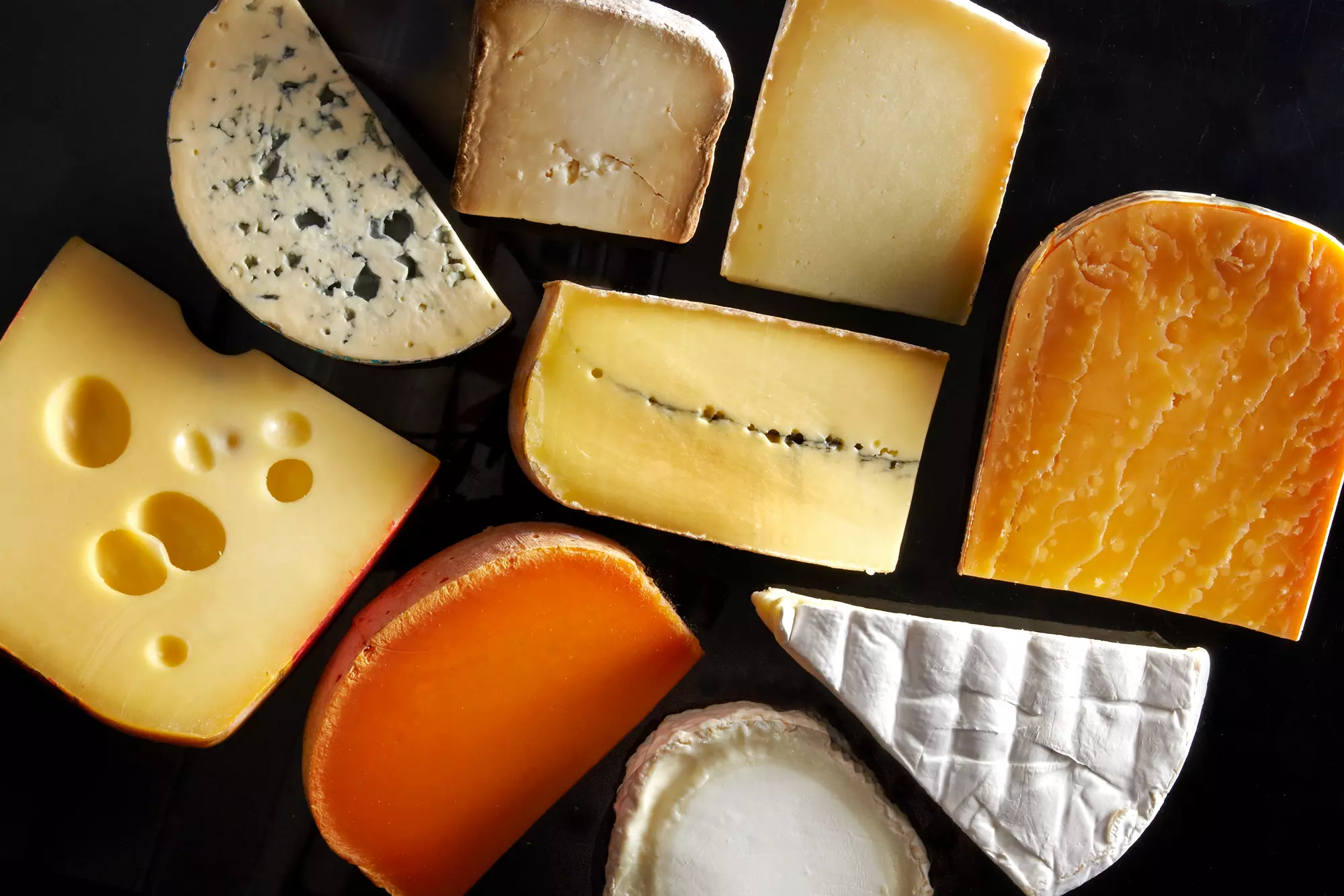 24 oste, som disse kokke altid har i deres køleskabe