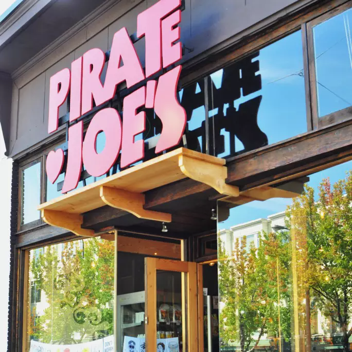 Pirate Joe's, Trader Joe's