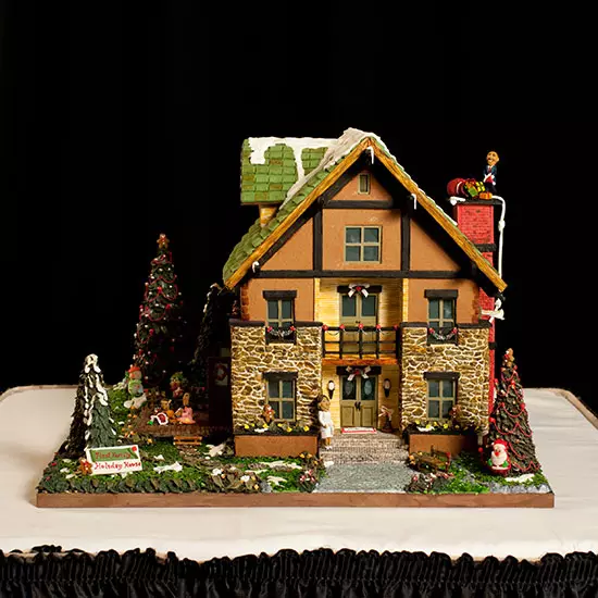 FWX GINGERBREAD ଘର |