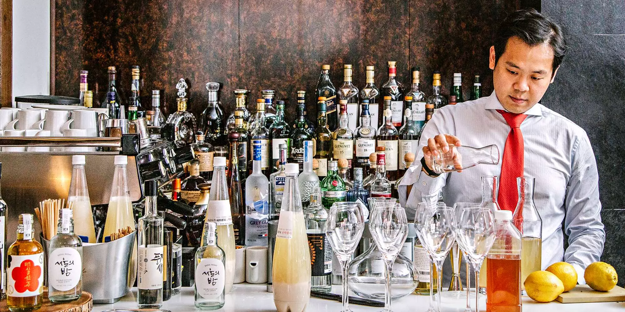 El maestro sommelier Kyungmoon Kim quiere que te enamores del soju