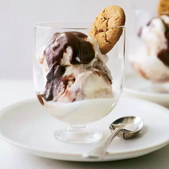 Helado de Mantequilla de Manzana con Ganache de Jengibre y Chocolate