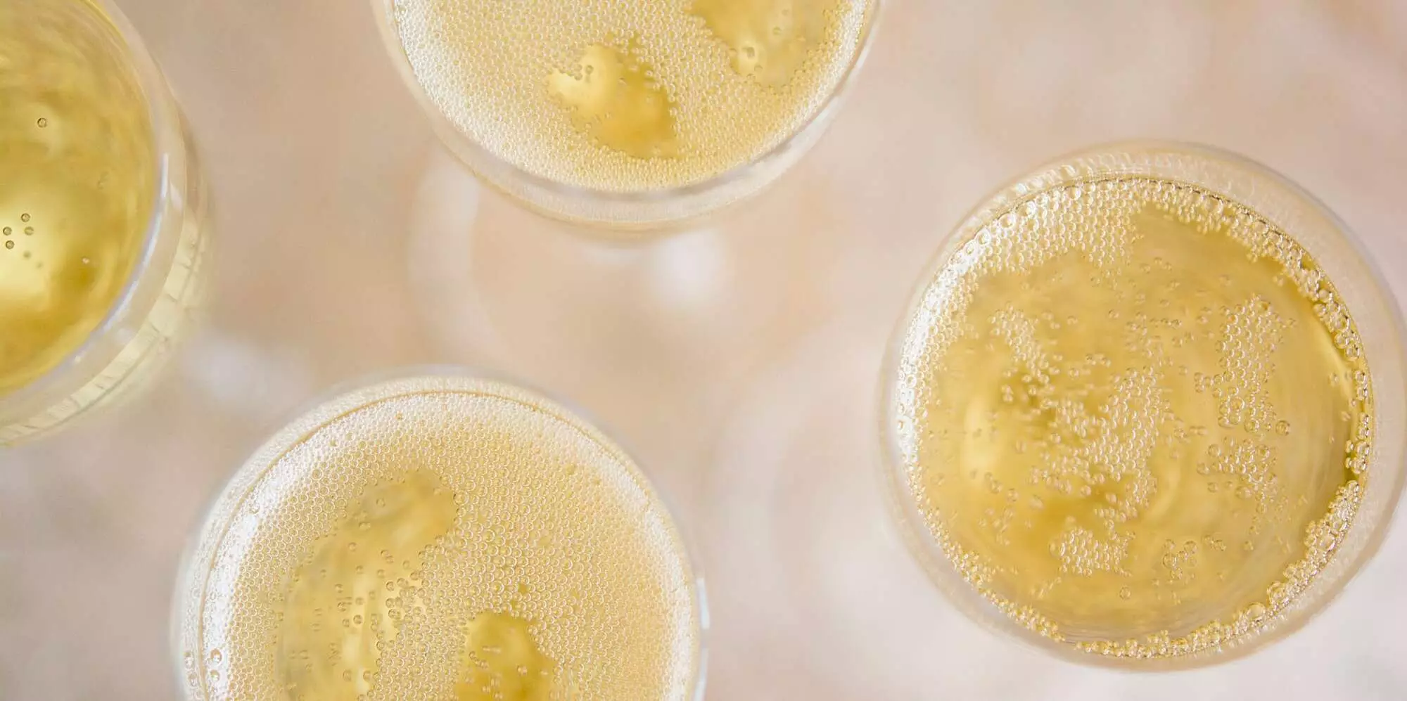 Bedana Antara Champagne, Prosecco na Cava