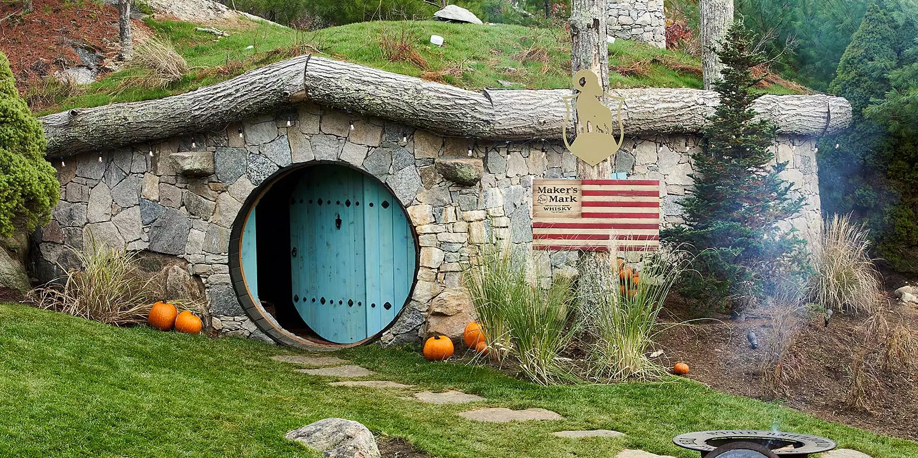 O le mu ọti oyinbo ni 'Hobbit House' Laisi Iṣeduro si Aarin Aye