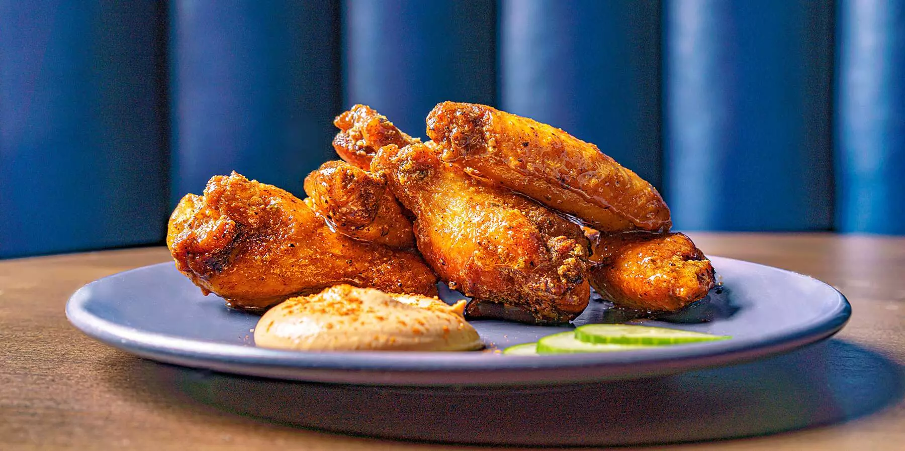 Itong Growing Members-Only Club ang May Pinakamagandang Chicken Wings sa D.C.