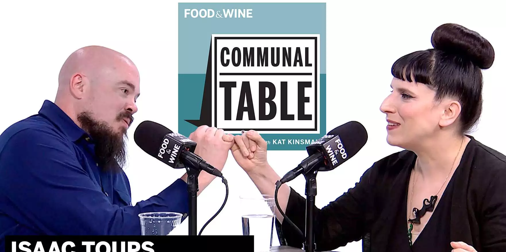 Komunálny stolový podcast: Isaac Toups