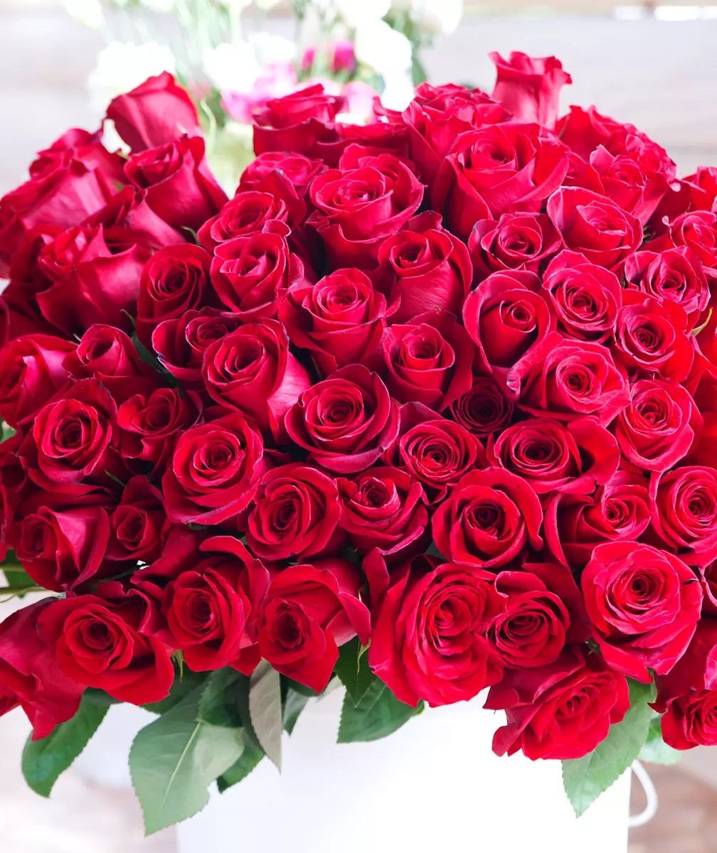 Costco Muag 50 Roses rau $ 50-Thiab koj tsis tas yuav yog ib tug tswv cuab los yuav lawv