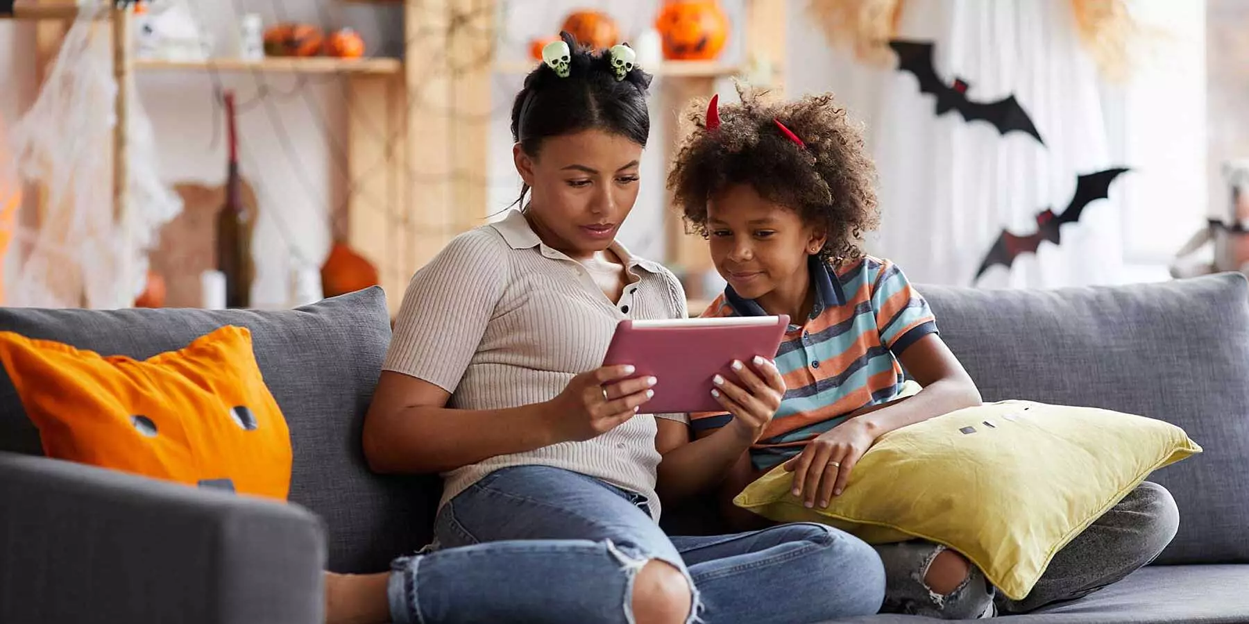 เครื่องทำขนมที่ใหญ่ที่สุดในโลกกำลังช่วยชีวิตฮัลโลวีนด้วย Virtual Trick-or-treating