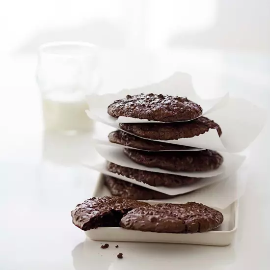 Fudgy Schokoladen-Walnuss-Kekse