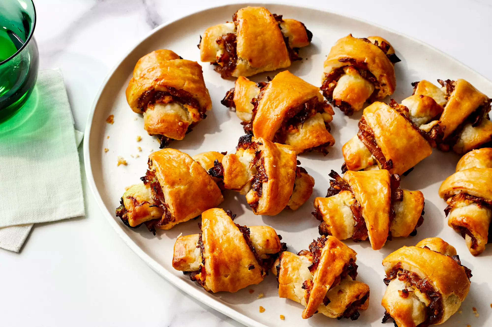 پياز جام ۽ بکري پنير Rugelach