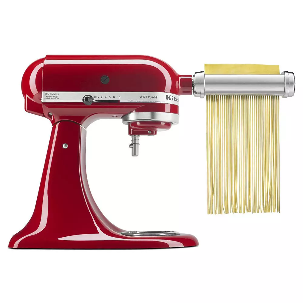 KitchenAid standmiksilo pasto faranta aldonaĵojn