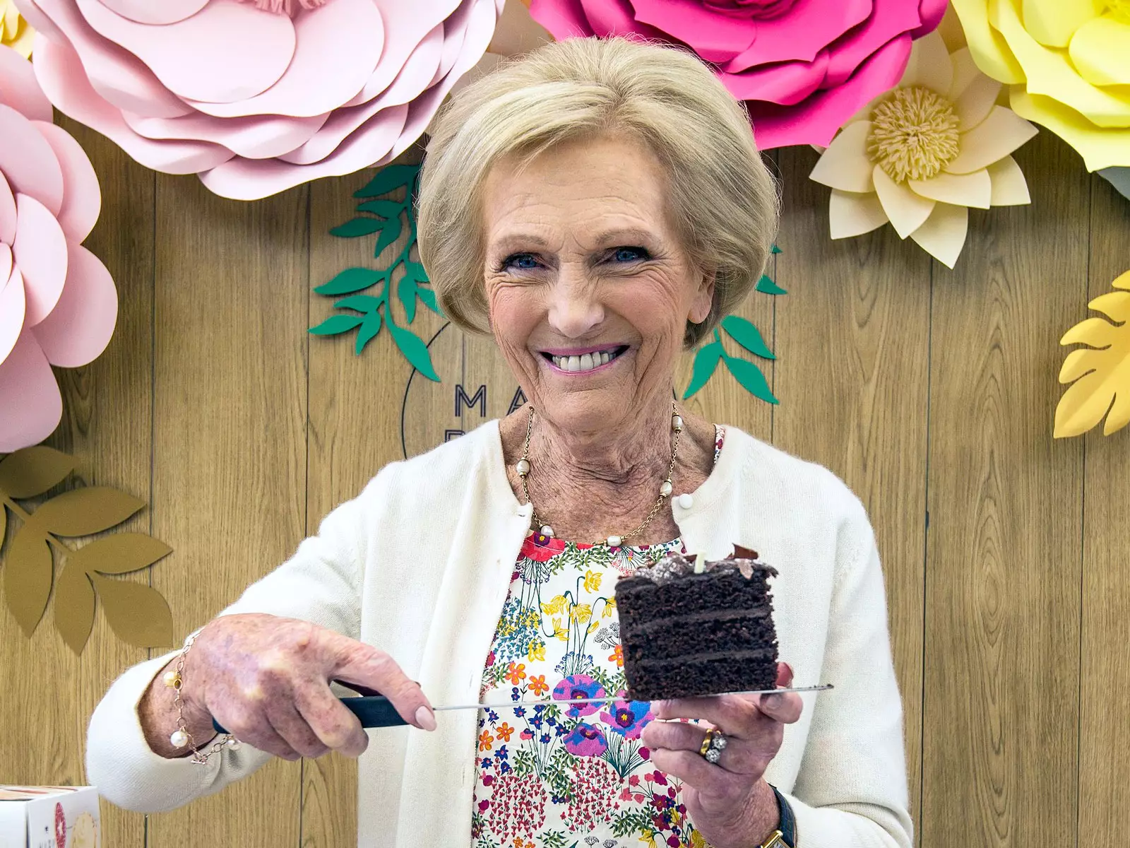 mary-berry-spongecake-skratka-FT-BLOG0618.jpg