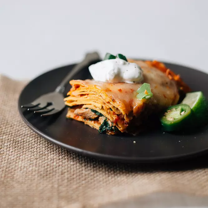 Enchilada pajaroog kanaliha ja spinatiga