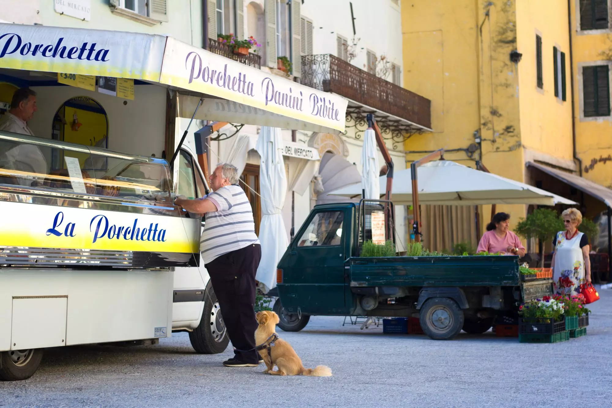 porchetta stand.jpg