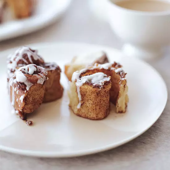 Fluffy, Buttery Cinnamon Rolls