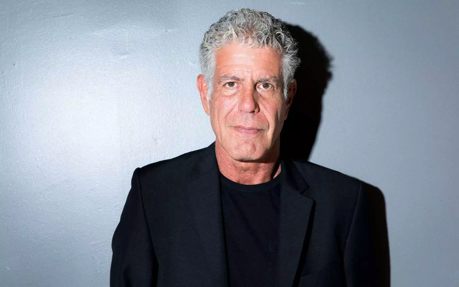 Anthony Bourdain hírességek házigazdája