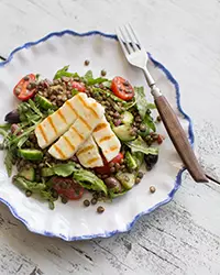 Geroosterde Halloumi-en-lensieslaai