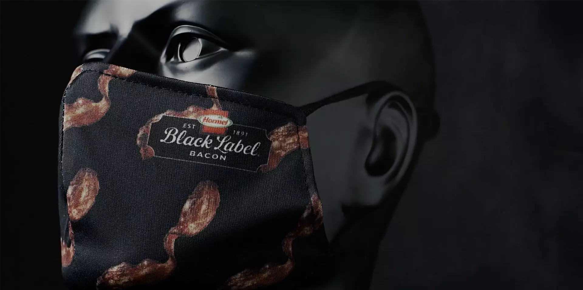 Hormel frigiver ansigtsmasker med baconduft, fordi det er lige hvad 2020 havde brug for