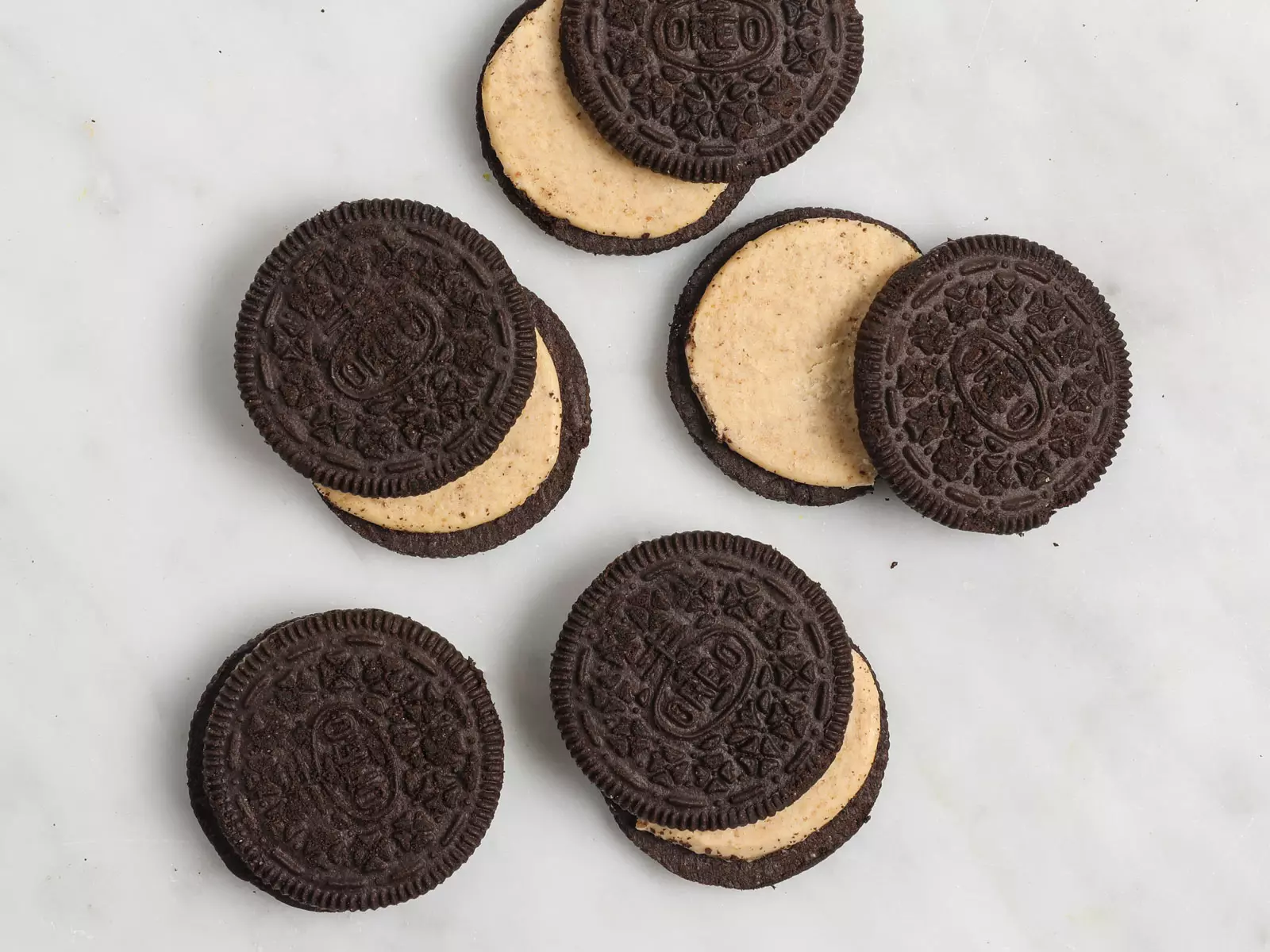 Peanut Butter Oreos