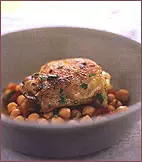 Inkukhu ye-Bay Leaf-Braised with Chickpeas