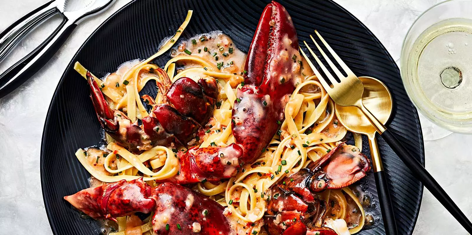 Lobster Pan-Roasted ທົດສະວັດນີ້ແມ່ນຮ້ານວາງສະແດງວັນພັກ