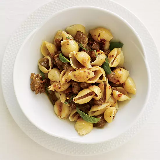 Pasta con Salchicha, Albahaca y Mostaza