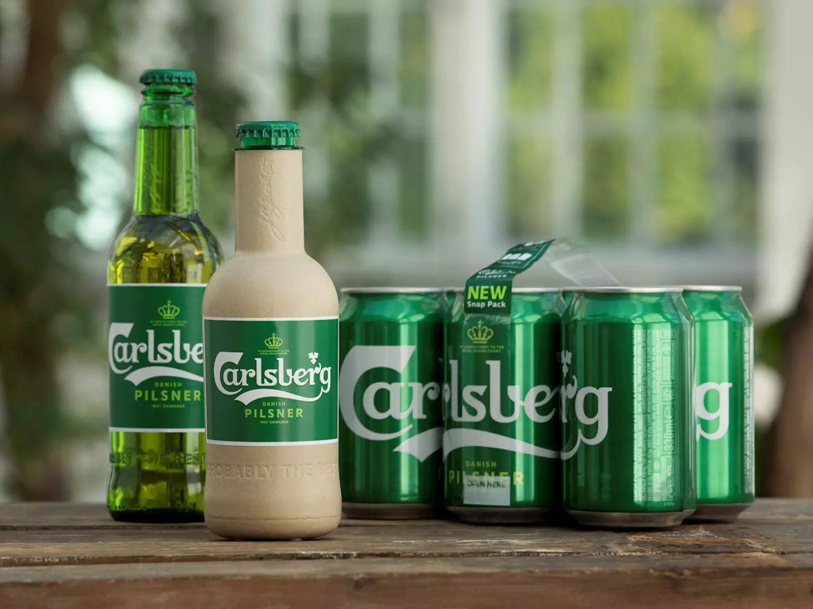 Prototipo de botella de cervexa de papel Carlsberg