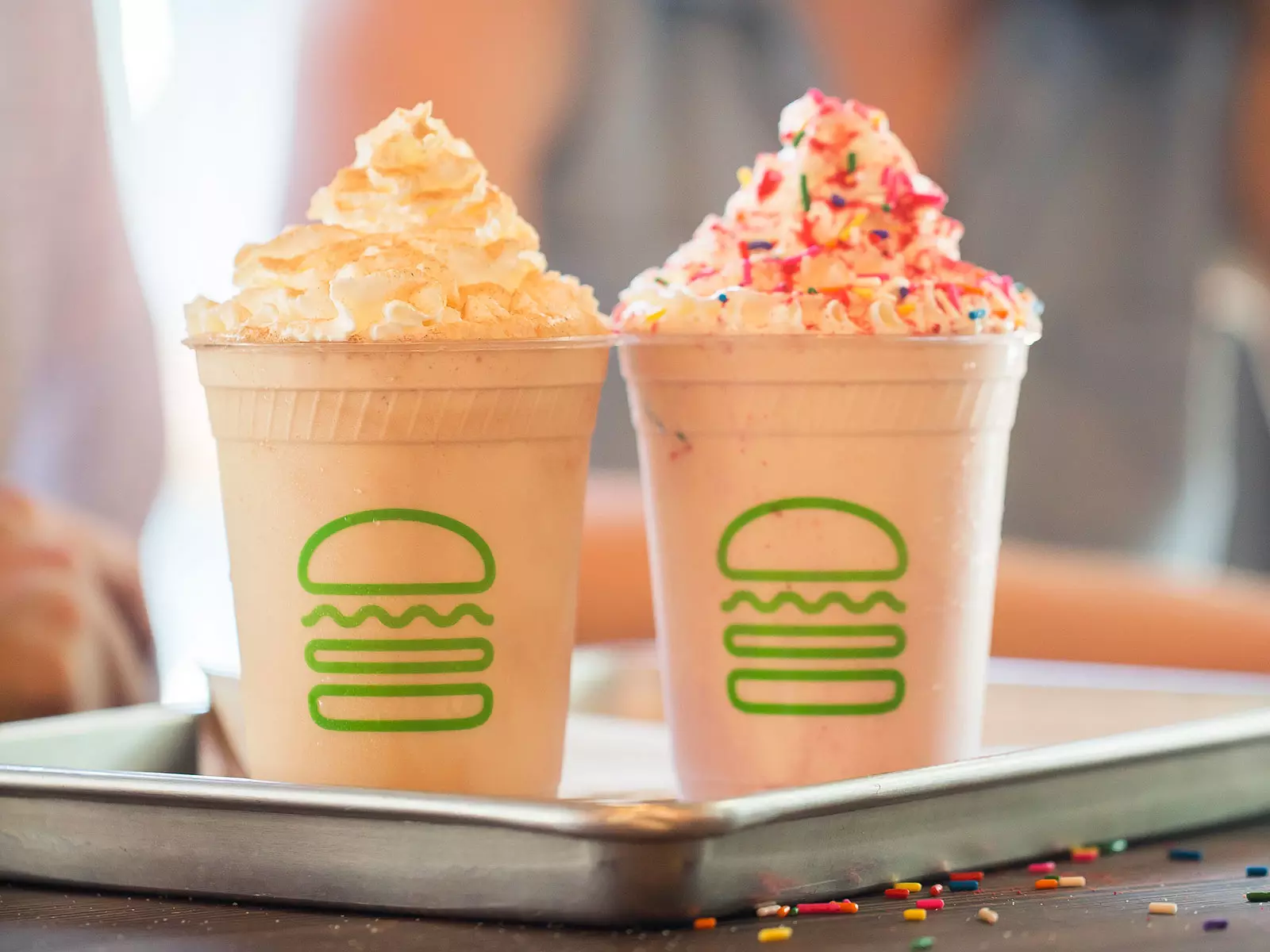 Batuts temàtics de Will & Grace a Shake Shack