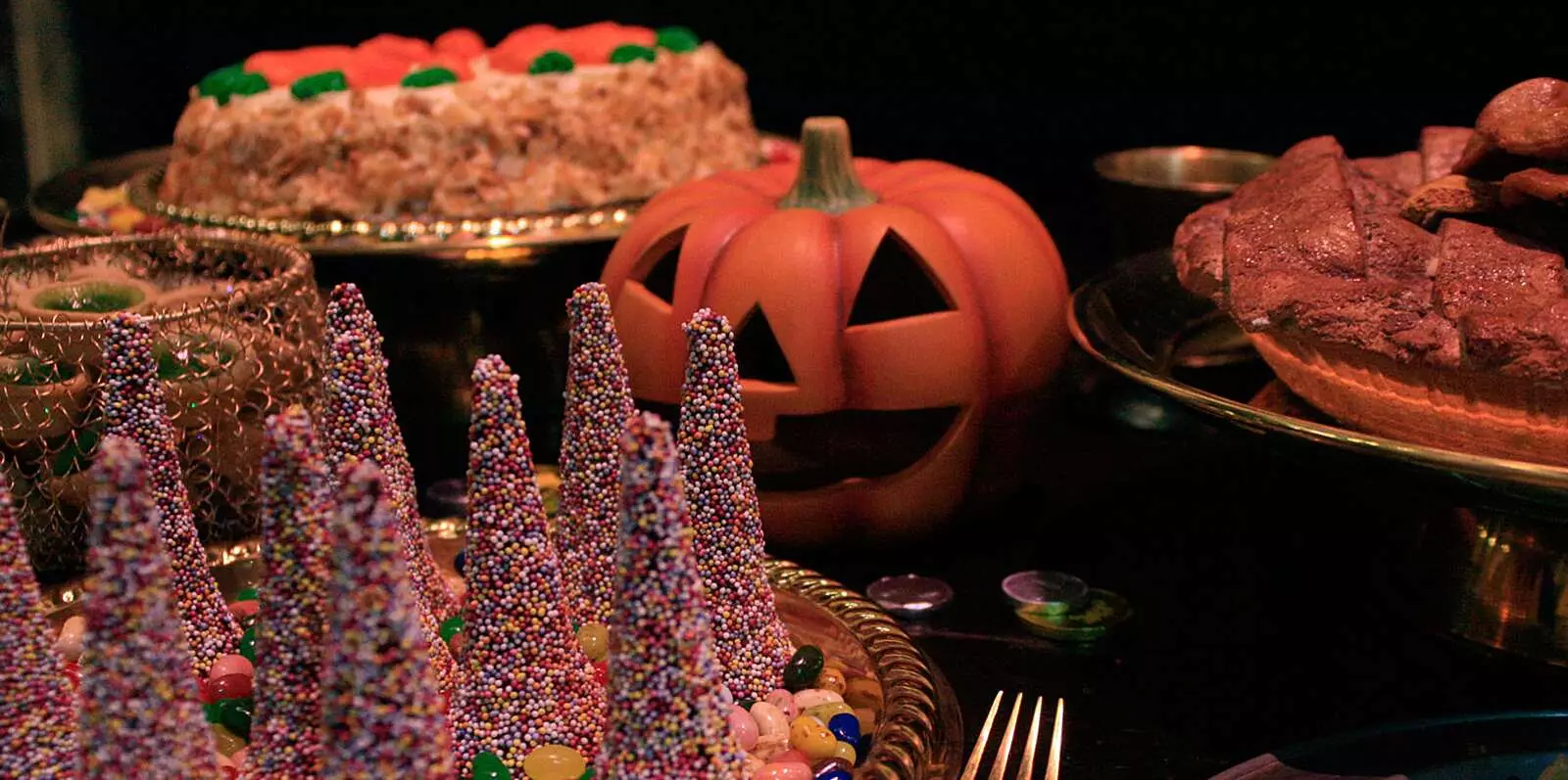 Makan Malam Halloween Bertema Seni Gelap 'Harry Potter' Teka ing London