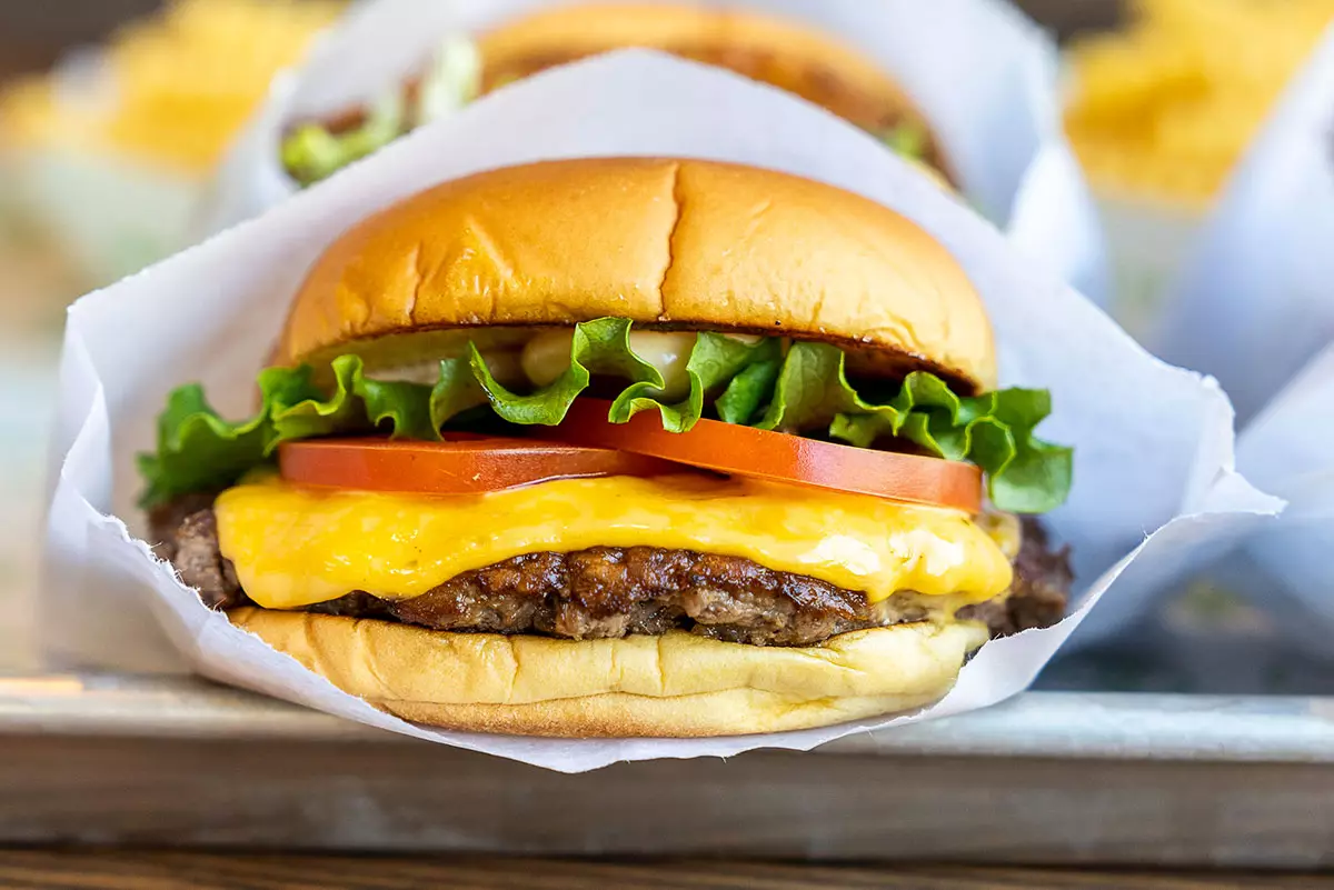 shake shack gold belly burger truse