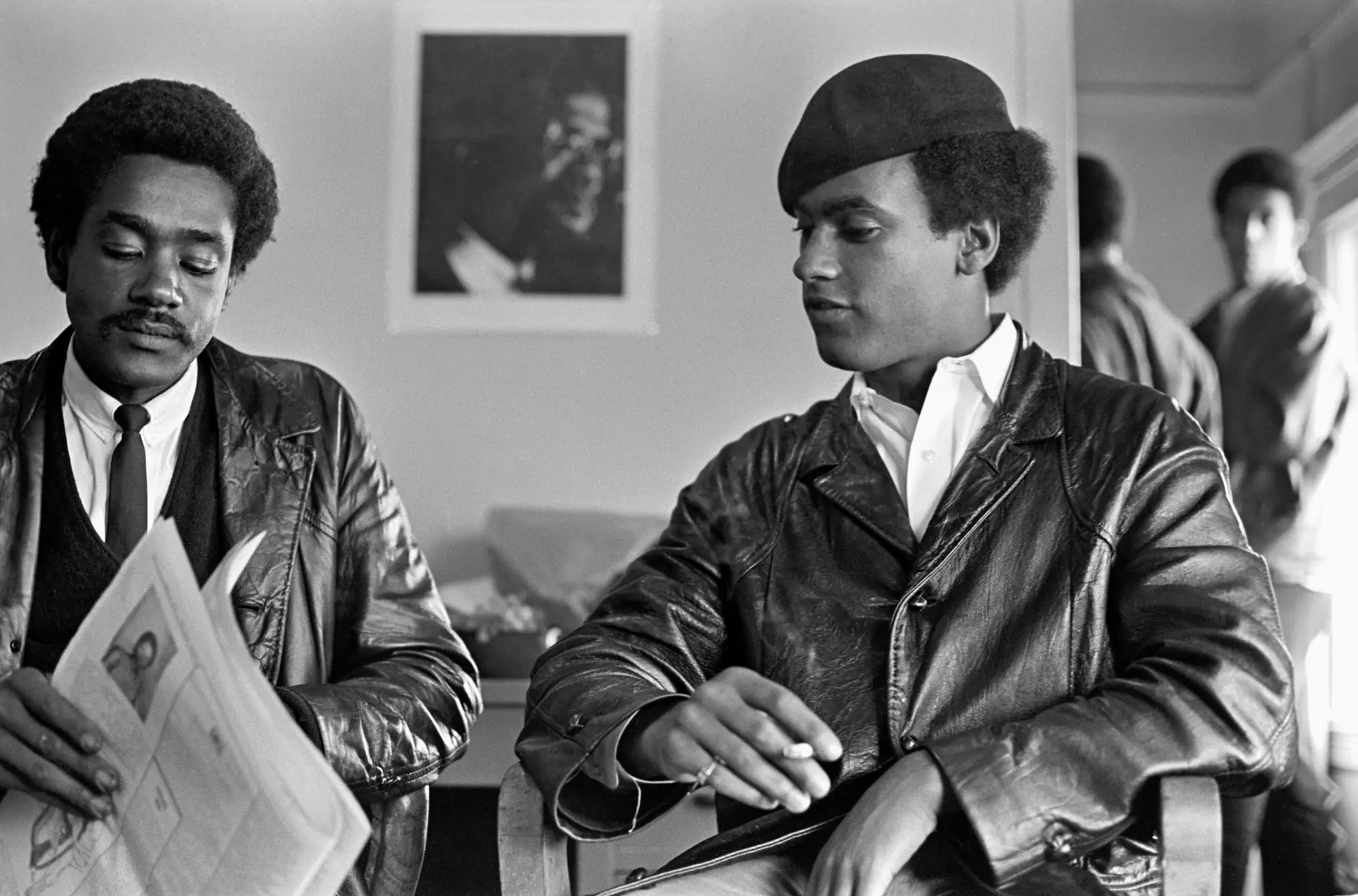 Imbali yoLuntu oluNtsundu lokondla abaqhankqalazi | UHuey P. Newton kunye noBobby Seale