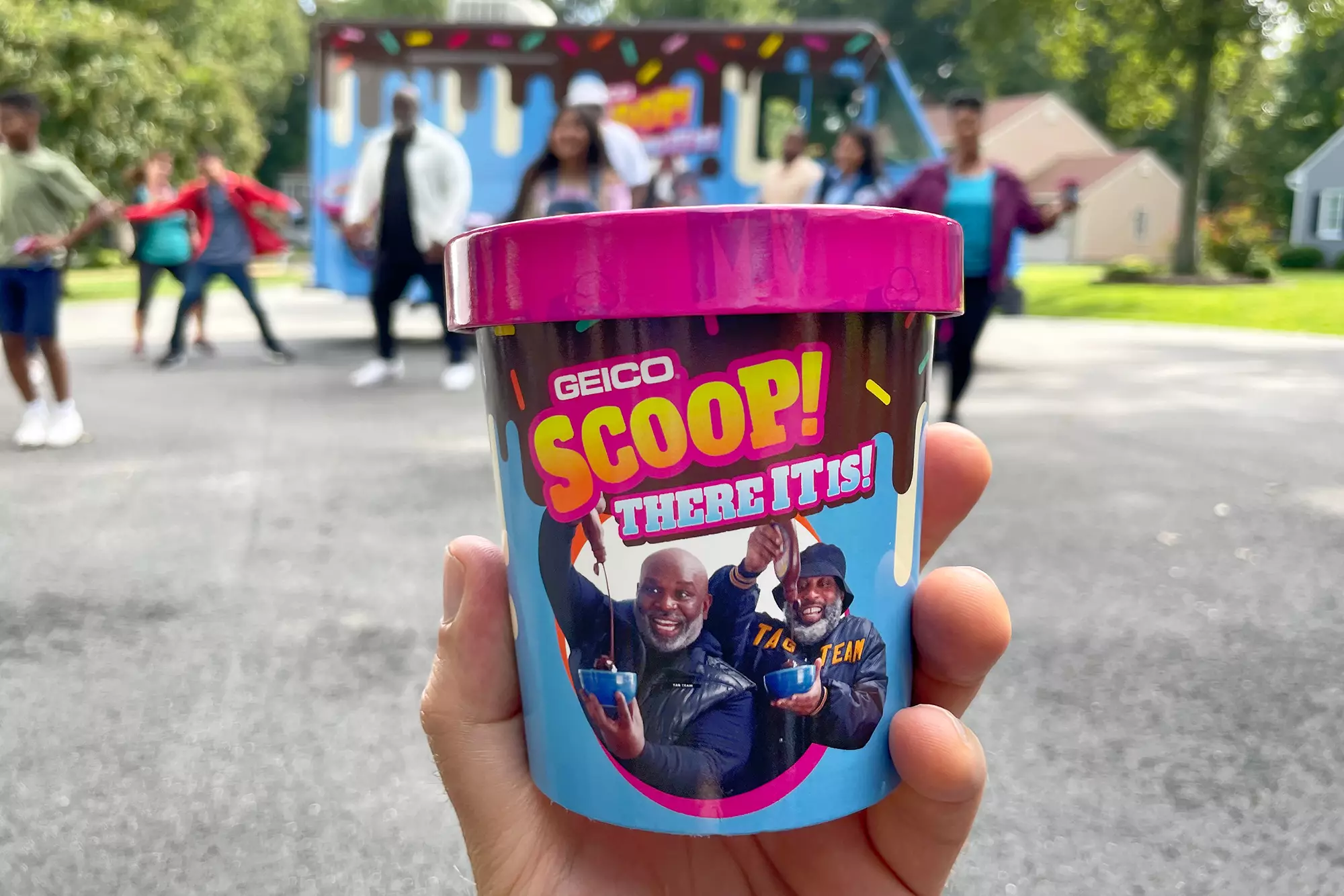 Scoop! Ọ bụ Geico x Tag Team Ice Cream