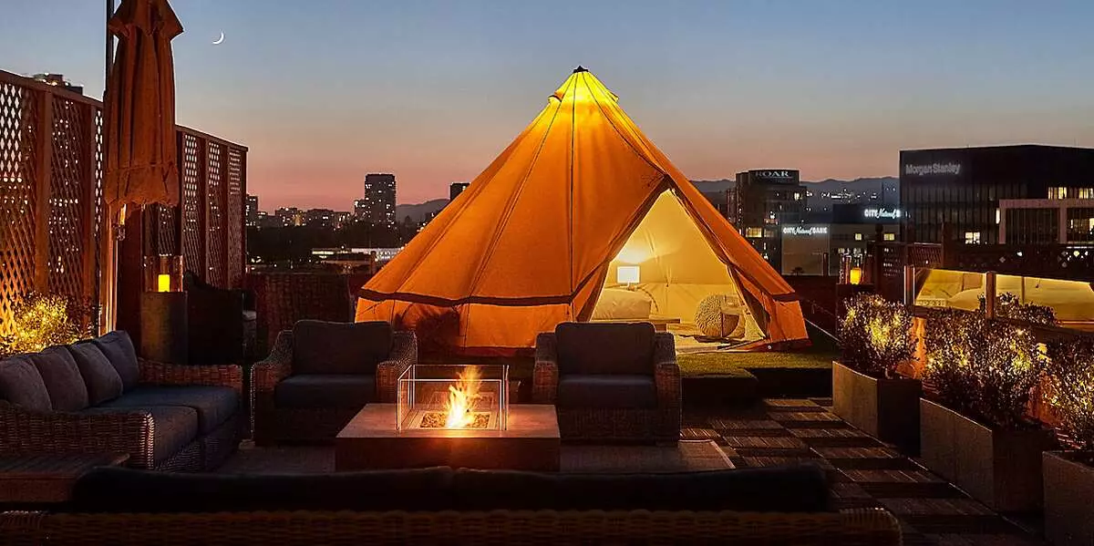 Beverly Wilshire lansira možnost glampinga