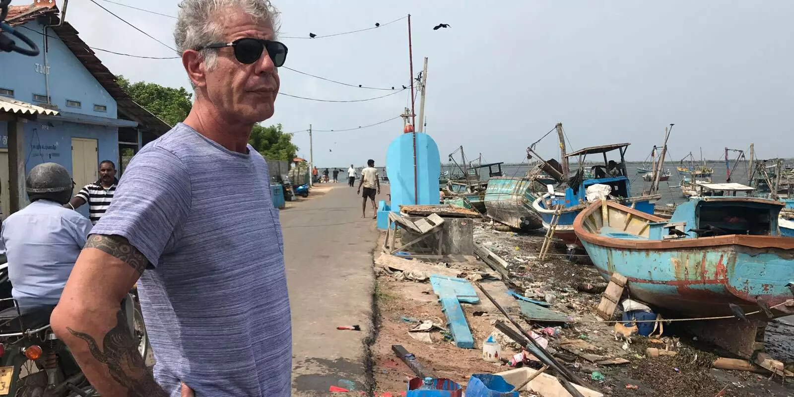 Gibahin ni Anthony Bourdain ang Wala Hibal-i nga Season 10: 'Kini ang Labing Kataw-anan, Pinakahugaw, Labing Dili-Brand nga Butang nga Nabuhat Nato sa Pag-date'