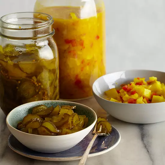 Hoe pickles meitsje: koele pickles en bewarje