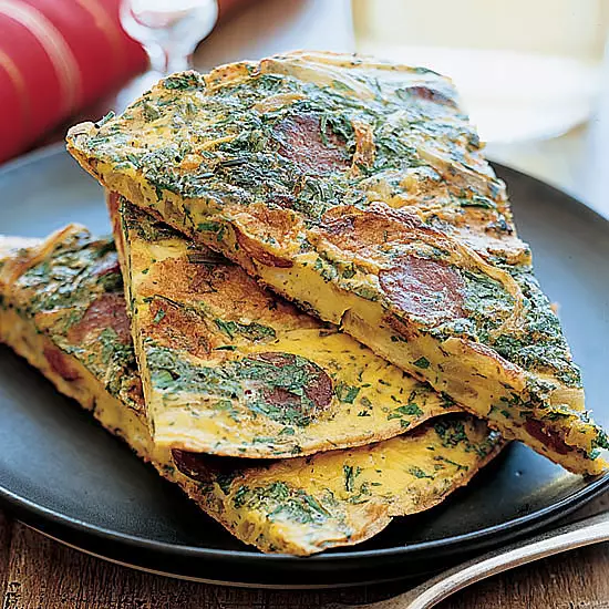 Tortilla Chilena de Chorizo y Hierbas